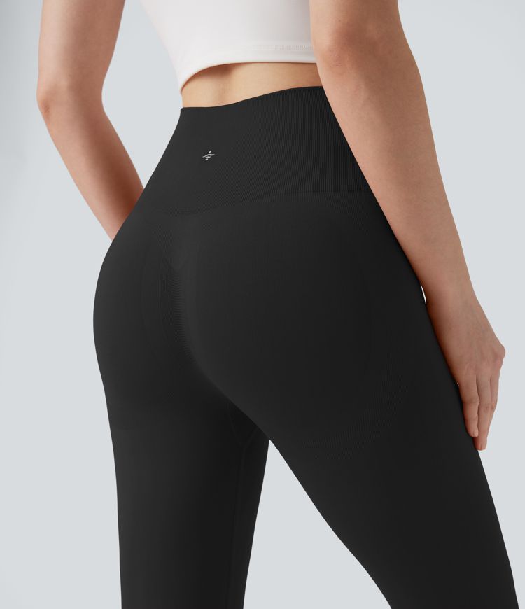 Women’s Seamless Flow High Waisted Butt Lifting Yoga 7/8 Leggings - Halara